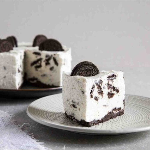 Best Cheesecake Recipe (A Simple And Delicious Dessert)